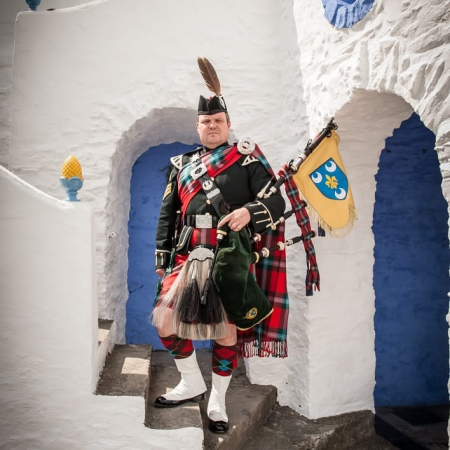 Andrew Brian - Highland Bagpiper | Check availability, price and reviews